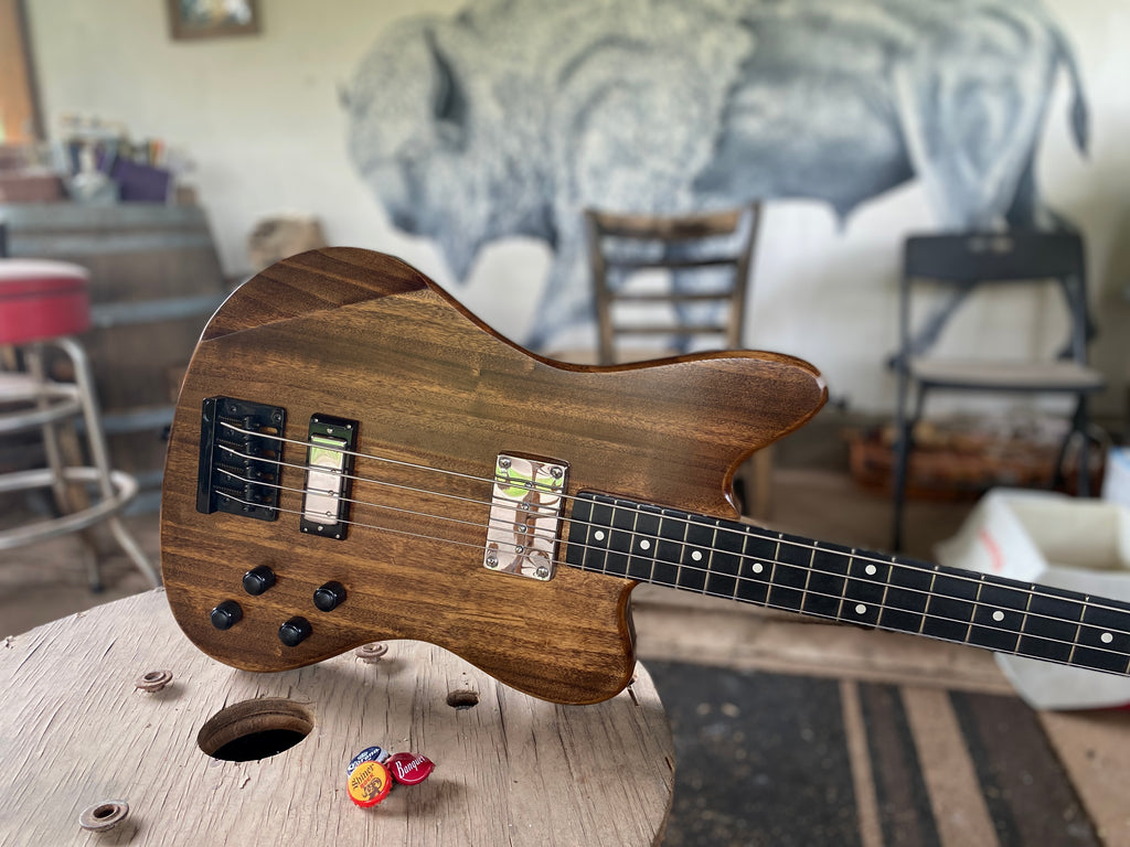 Patrick's Farm Bass – Dog Tired Guitars